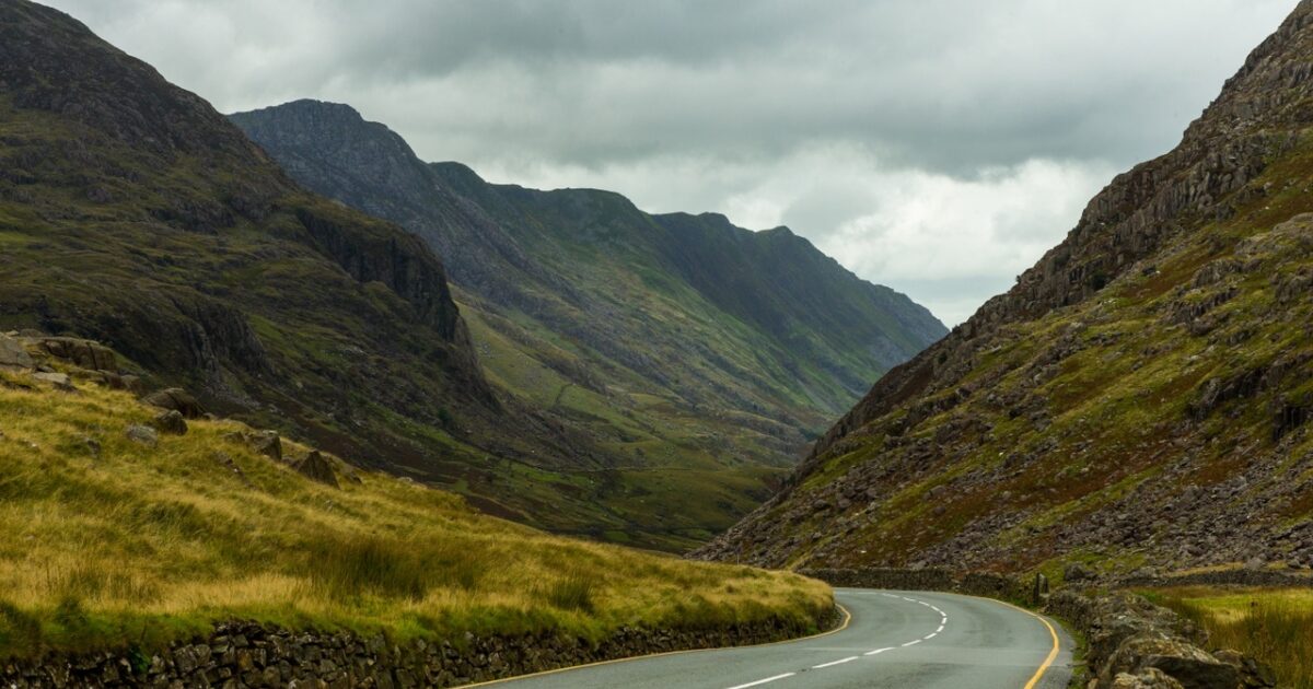 Snowdonia's scenic driving routes